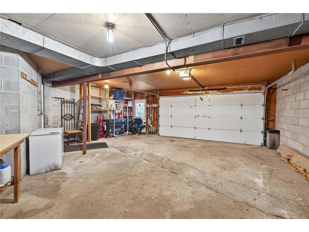 521 Timberland Drive, Burnsville, MN, 55337 | MLS: 6798324 | Edina Realty