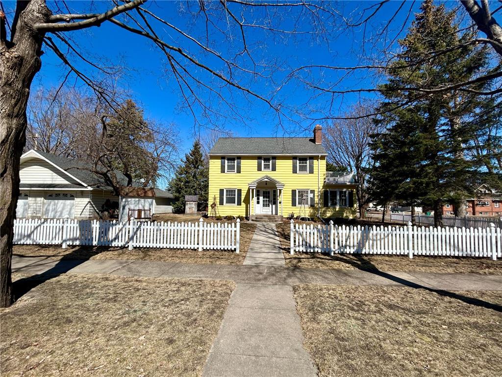 525 15th Street E, Glencoe, MN, 55336 | MLS: 6688612 | Edina Realty