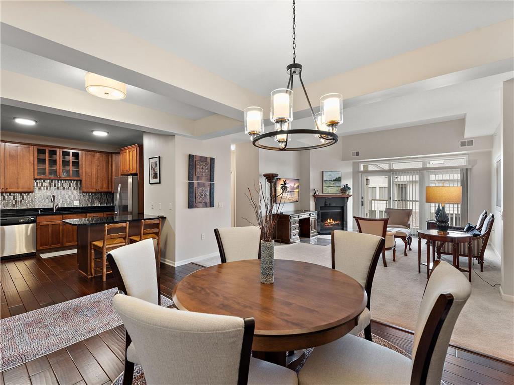 5250 Grandview Square #2406, Edina, MN, 55436 | MLS: 6750652 | Edina Realty