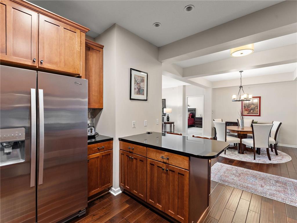 5250 Grandview Square #2406, Edina, MN, 55436 | MLS: 6750652 | Edina Realty