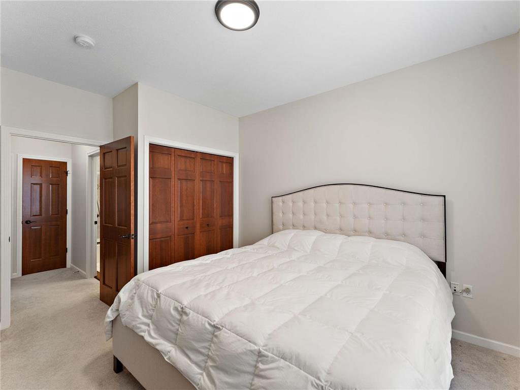 5250 Grandview Square #2406, Edina, MN, 55436 | MLS: 6750652 | Edina Realty