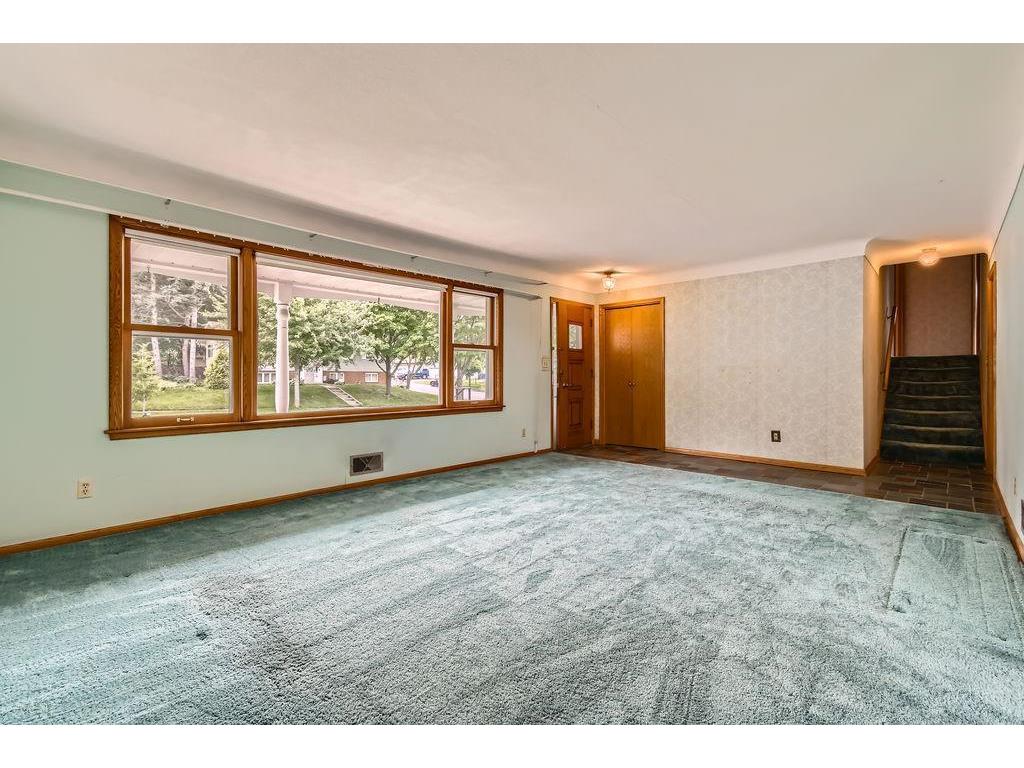 53 Morningside Drive, Saint Paul, MN, 55119 | MLS: 6738532 | Edina Realty