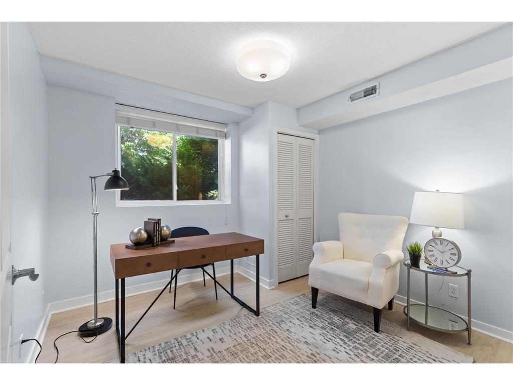 5412 France Avenue S #102, Edina, MN, 55410 | MLS: 6569504 | Edina Realty