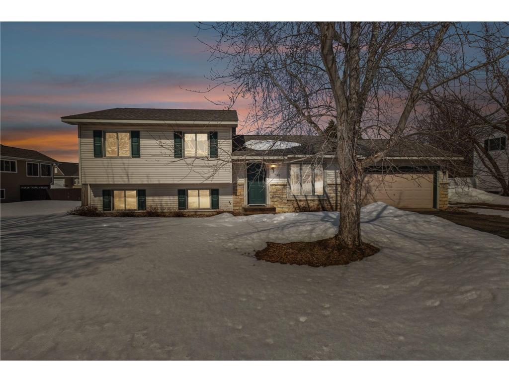 543 Chestnut Drive, New Richmond Twp, WI, 54017 | MLS: 6333920 | Edina ...