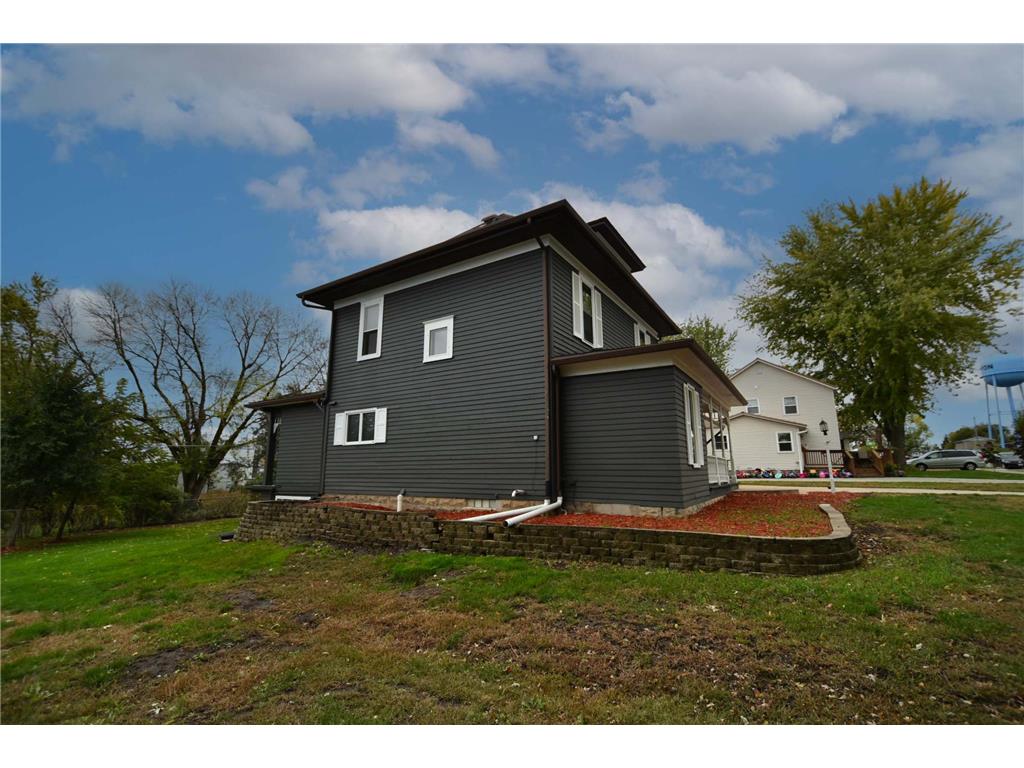 543 Red Wing Avenue, Kenyon, MN, 55946 | MLS: 6499032 | Edina Realty