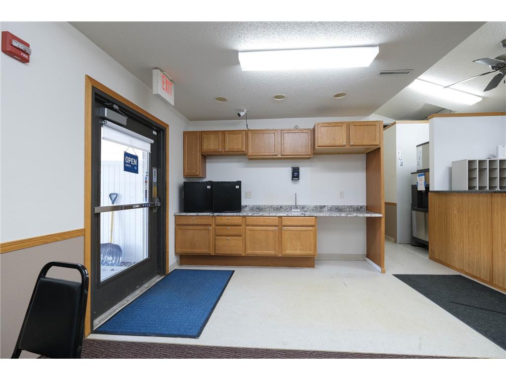 550 Commerce Drive, Le Center, MN, 56057 | MLS: 6621310 | Edina Realty