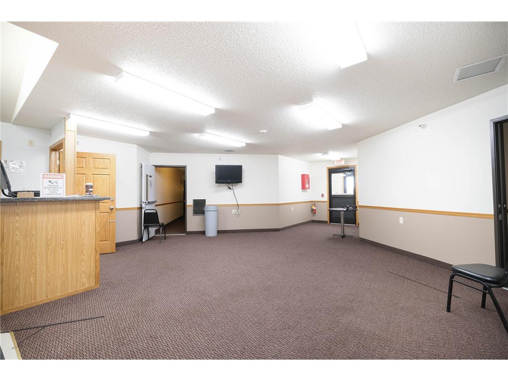 550 Commerce Drive, Le Center, MN, 56057 | MLS: 6621310 | Edina Realty