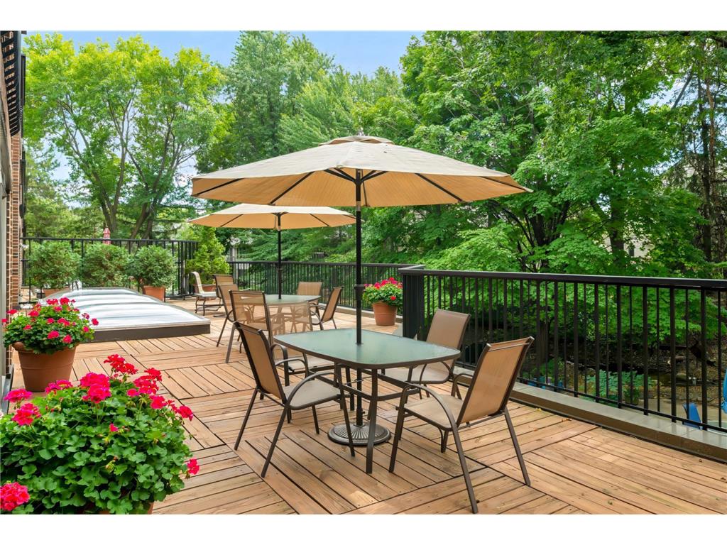 5501 Dewey Hill Road #239, Edina, MN, 55439 | MLS: 6576016 | Edina Realty