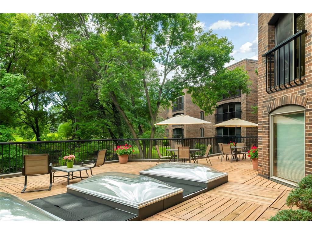 5501 Dewey Hill Road #239, Edina, MN, 55439 | MLS: 6576016 | Edina Realty
