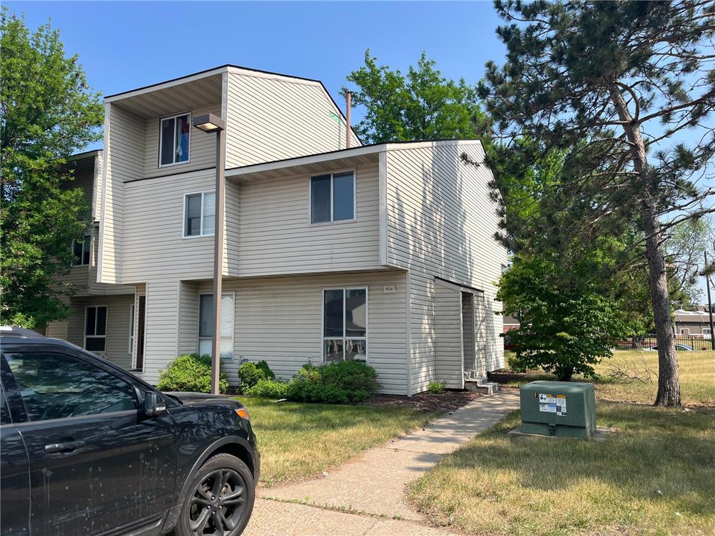 5524 Brookdale Drive N, Brooklyn Park, MN, 55443 | MLS: 6385185 | Edina ...