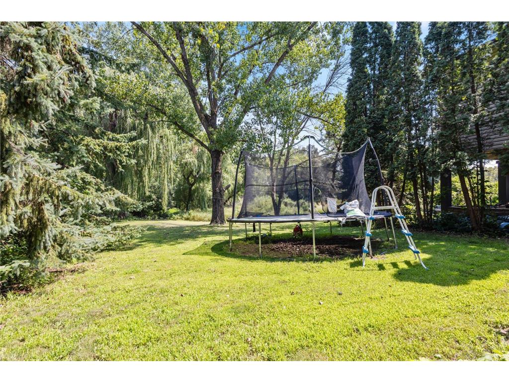 5554 Knoll Drive, Shoreview, MN, 55126 | MLS: 6767067 | Edina Realty
