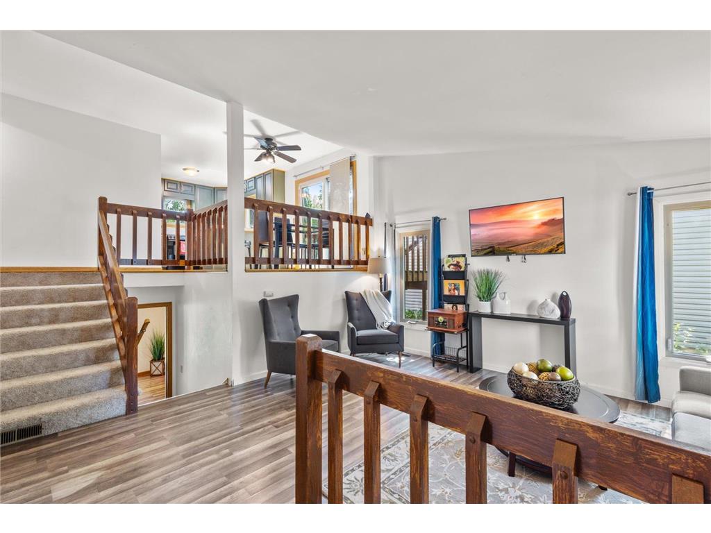 5554 Knoll Drive, Shoreview, MN, 55126 | MLS: 6767067 | Edina Realty