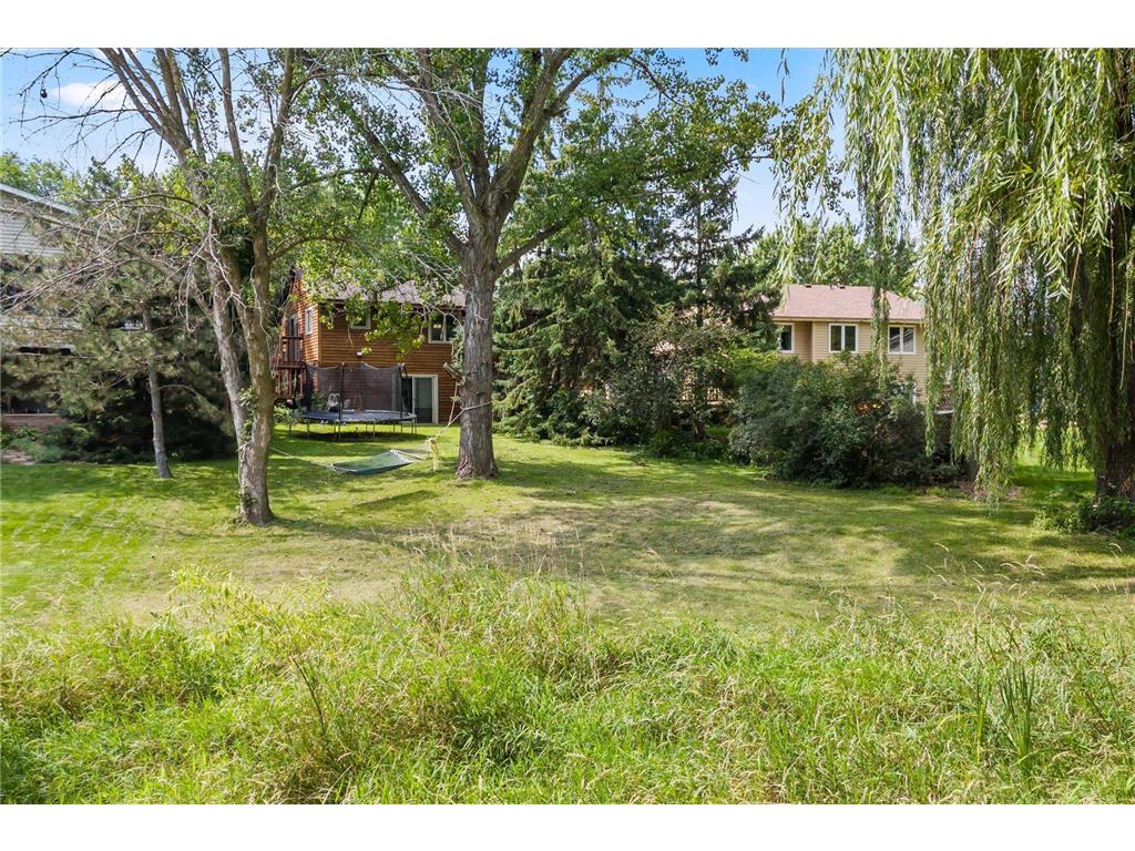 5554 Knoll Drive, Shoreview, MN, 55126 | MLS: 6767067 | Edina Realty