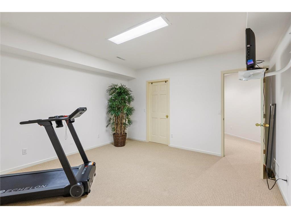 5555 W 70th Street, Edina, MN, 55439 | MLS: 6733470 | Edina Realty