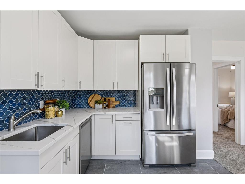 5565 Main Street W, Maple Plain, MN, 55359 | MLS: 6769257 | Edina Realty