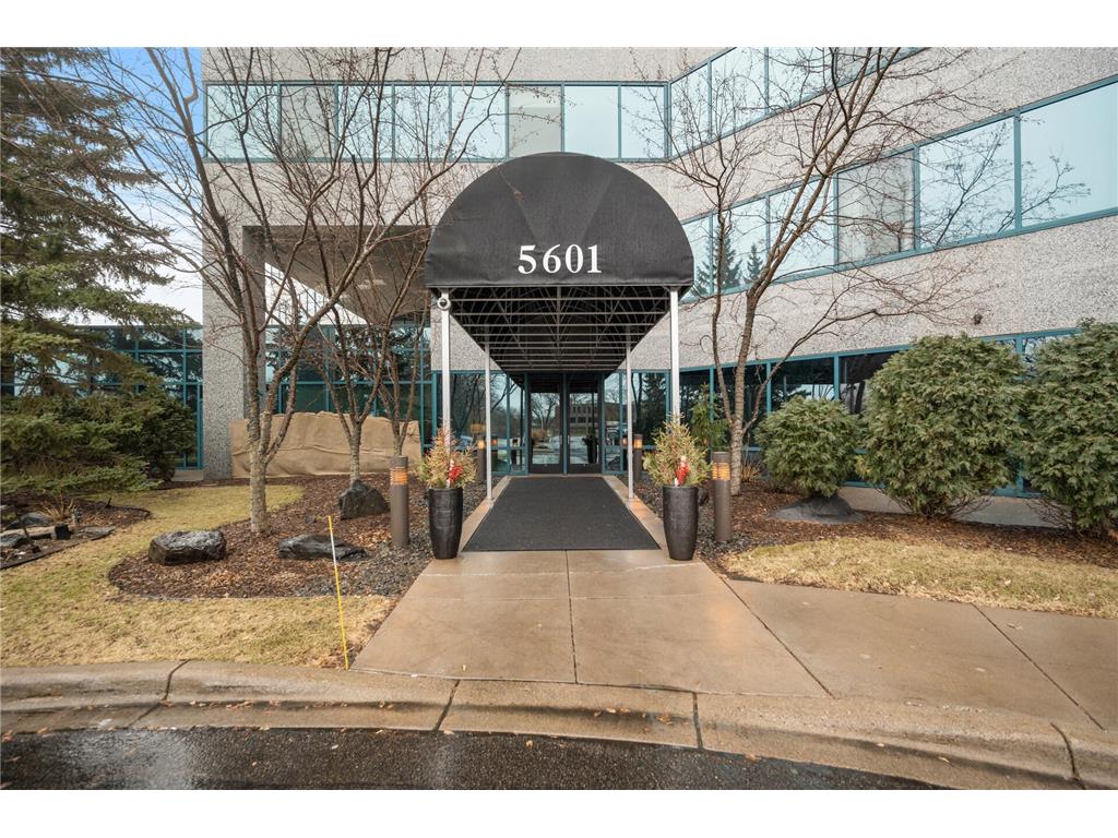 5601 Smetana Drive #808, Minnetonka, MN, 55343 | MLS: 6477074 | Edina ...