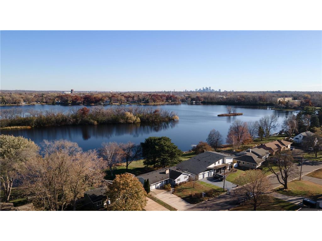 5614 Twin Lake Terrace N, Crystal, MN, 55429 | MLS: 6457784 | Edina Realty