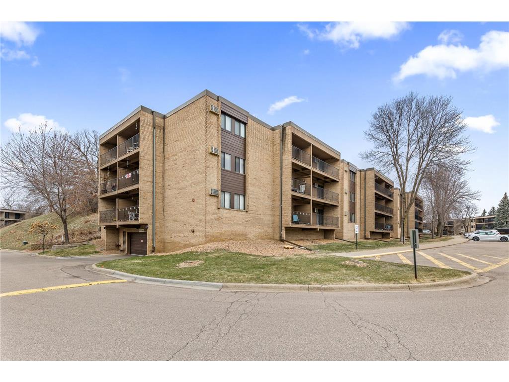 5697 Green Circle Drive #213, Minnetonka, MN, 55343 | MLS: 6678621 ...