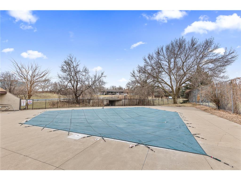 5697 Green Circle Drive #213, Minnetonka, MN, 55343 | MLS: 6678621 ...