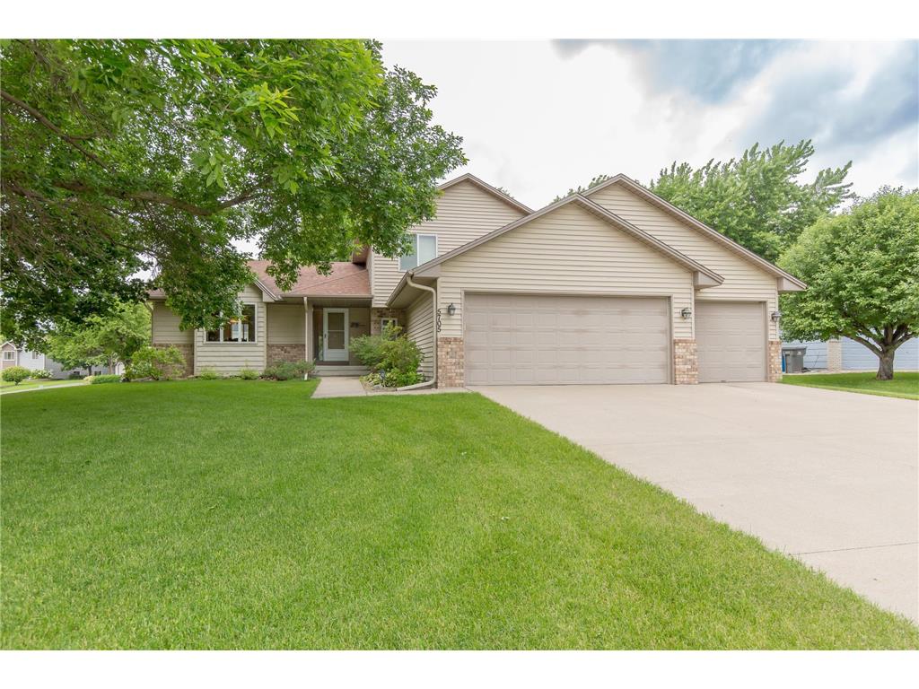 5705 Vinewood Lane N, Plymouth, MN, 55442 | MLS: 6556553 | Edina Realty