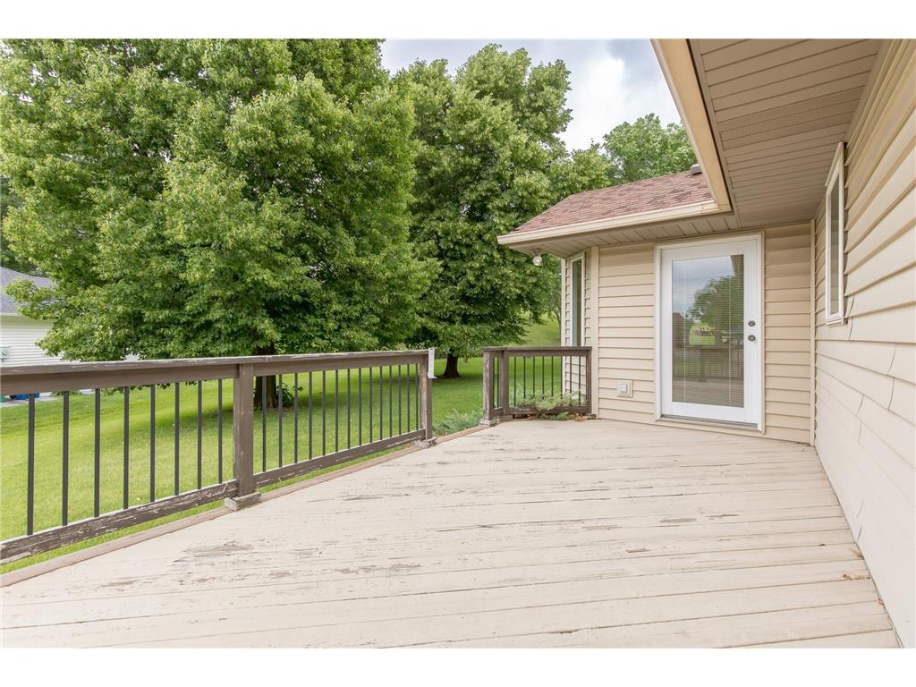 5705 Vinewood Lane N, Plymouth, MN, 55442 | MLS: 6556553 | Edina Realty