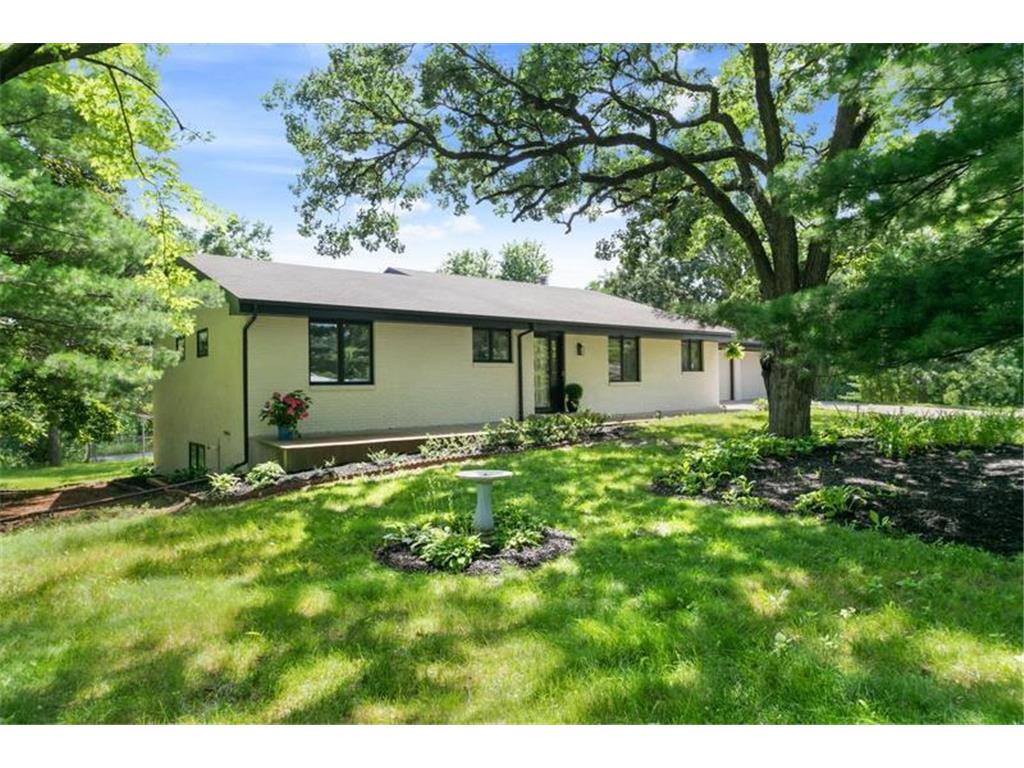 5731 Auto Club Road, Bloomington, MN, 55437 | MLS: 6561865 | Edina Realty