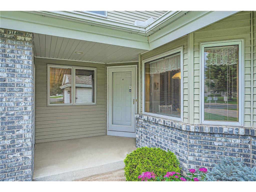 5750 Heather Ridge Drive, Shoreview, MN, 55126 | MLS: 6556359 | Edina ...