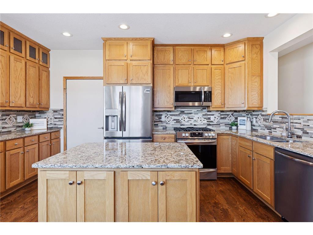 5780 Prairie Ridge Drive, Shoreview, MN, 55126 | MLS: 7021186 | Edina ...