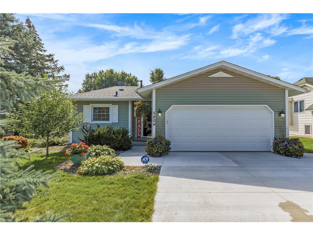 5804 126th Street W, Apple Valley, MN, 55124 | MLS: 6599608 | Edina Realty