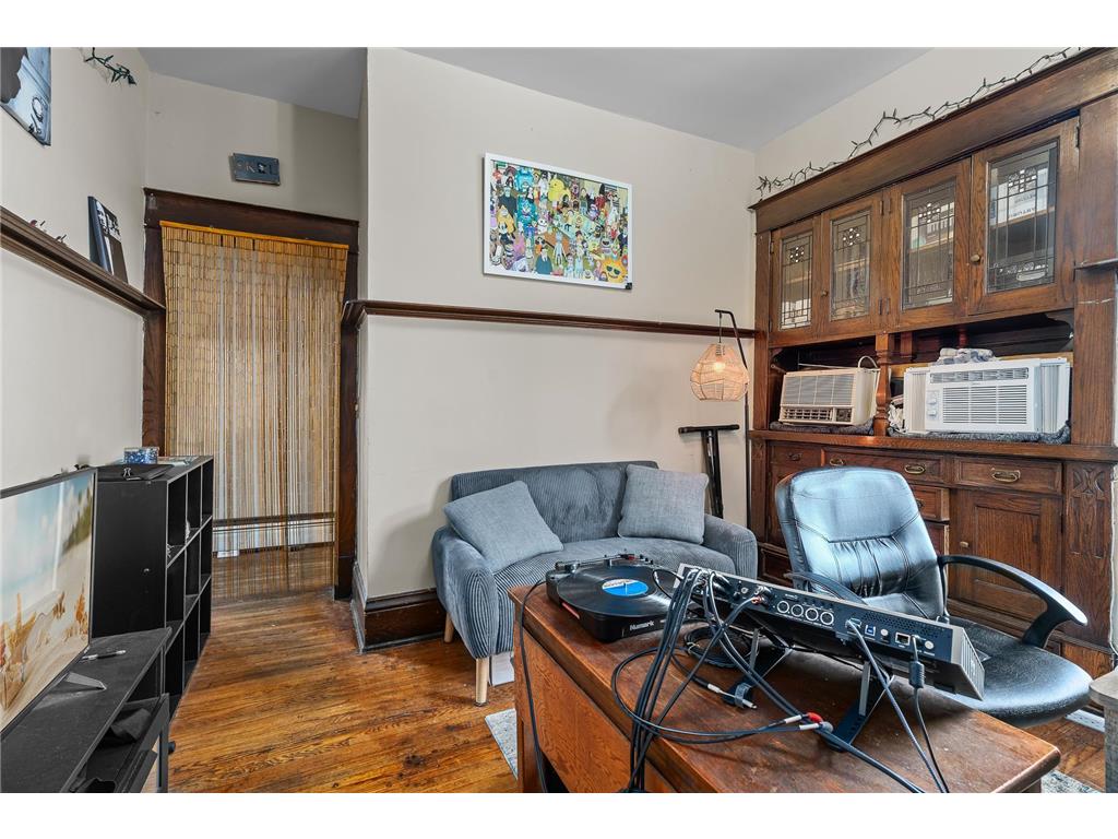 583 Holly Avenue, Saint Paul, MN, 55102 | MLS: 6642470 | Edina Realty