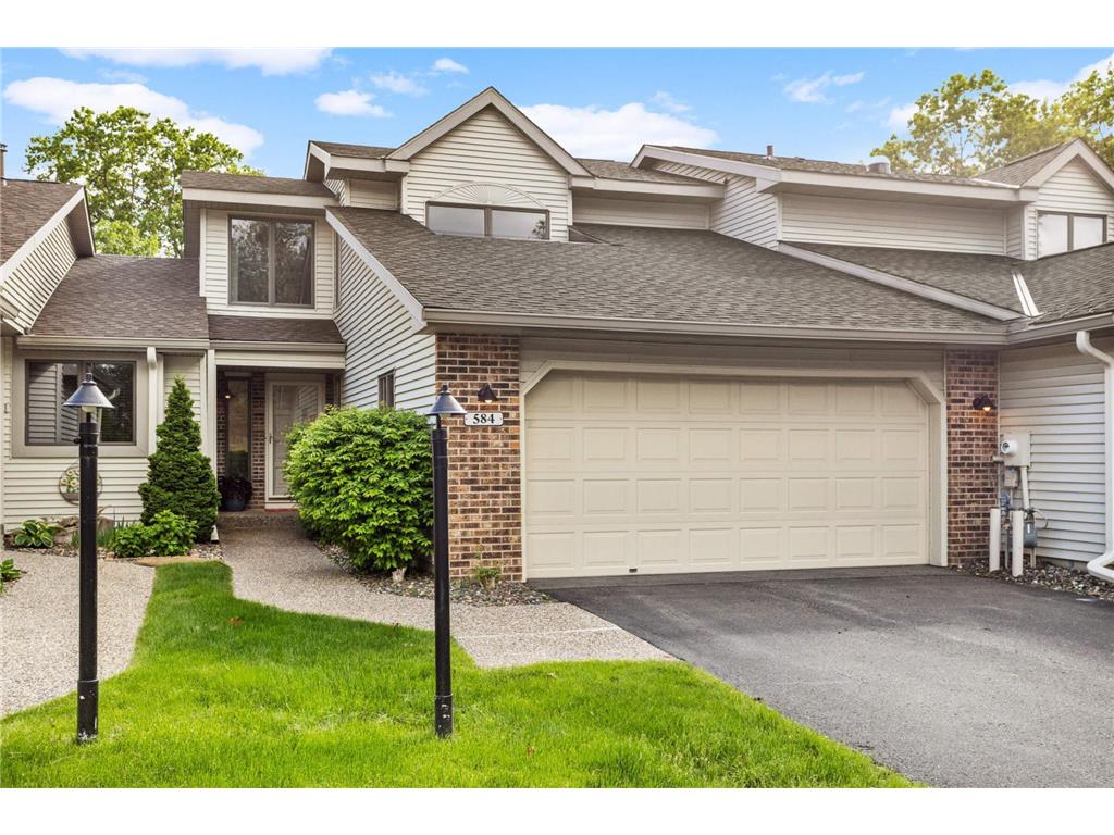584 Deer Ridge Lane S, Maplewood, MN, 55119 | MLS: 6534528 | Edina Realty