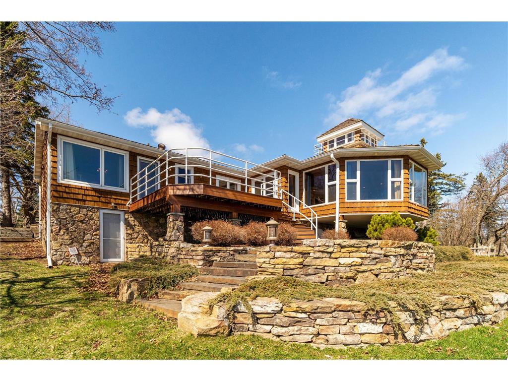 5904 London Road, Duluth, MN, 55804 | MLS: 6712762 | Edina Realty