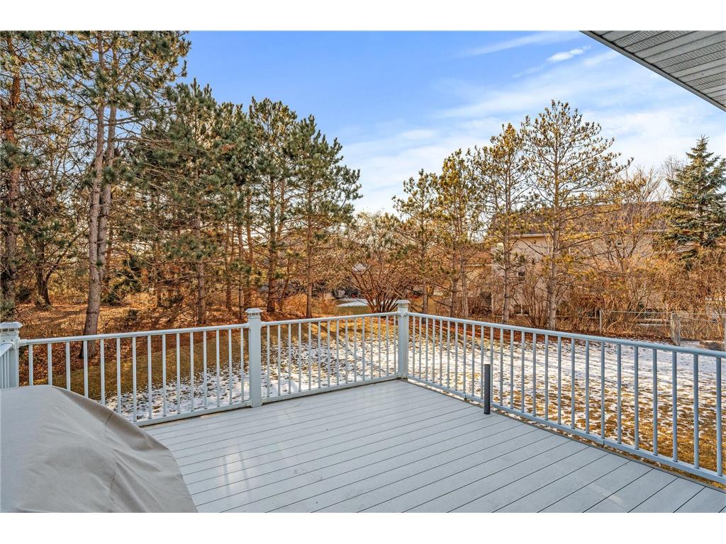 5909 Ridge Creek Road, Shoreview, MN, 55126 | MLS: 6672371 | Edina Realty