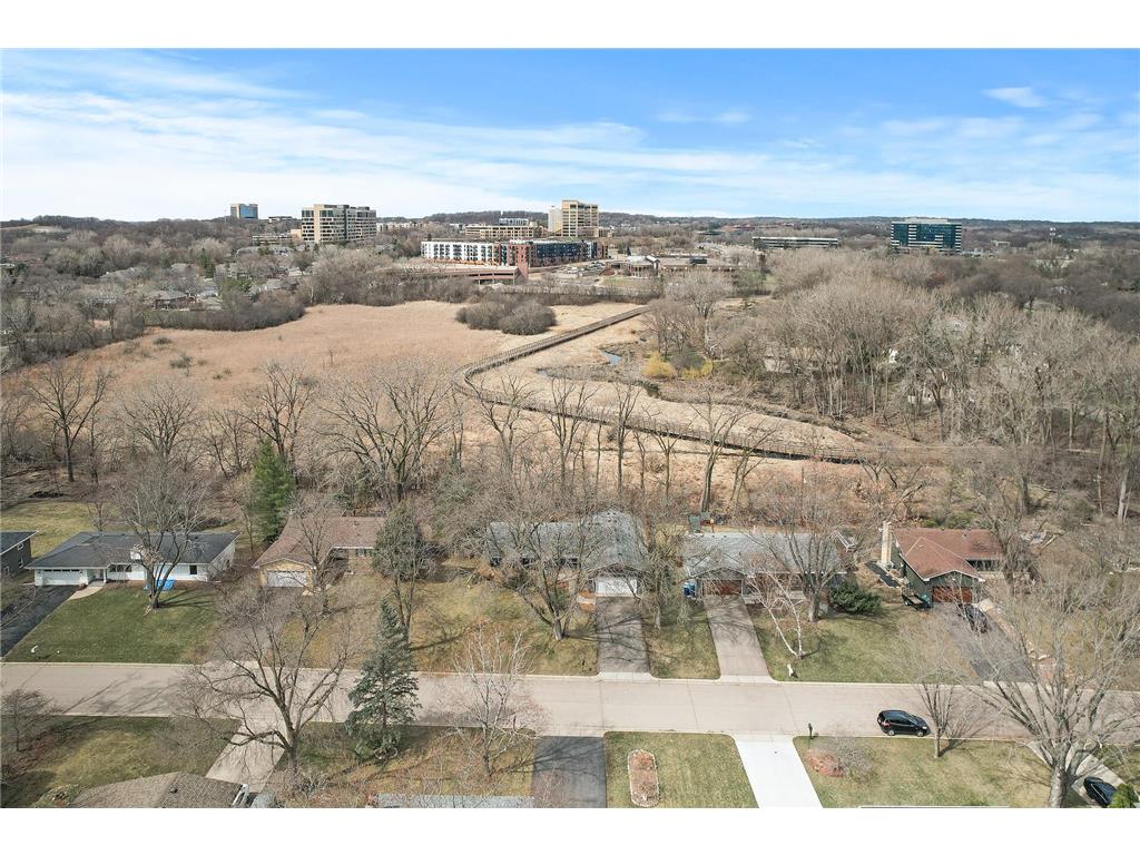 5912 Walnut Drive, Edina, MN, 55436 | MLS: 6511603 | Edina Realty