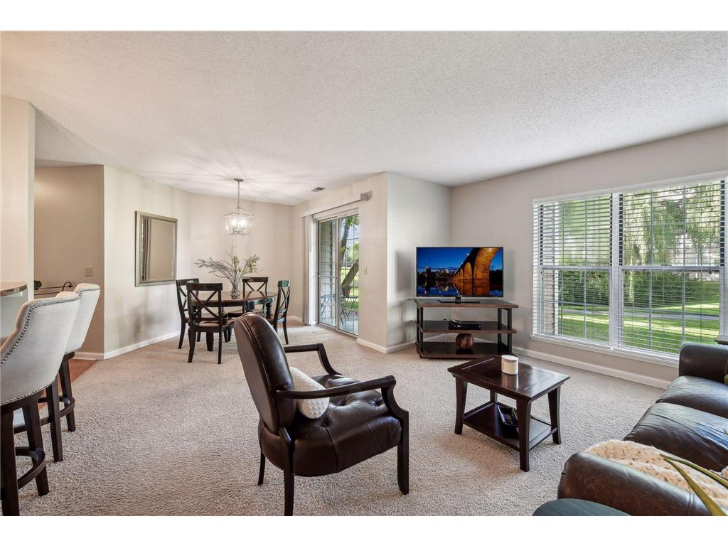 5988 Chasewood Parkway #4, Minnetonka, MN, 55343 | MLS: 6561686 | Edina ...