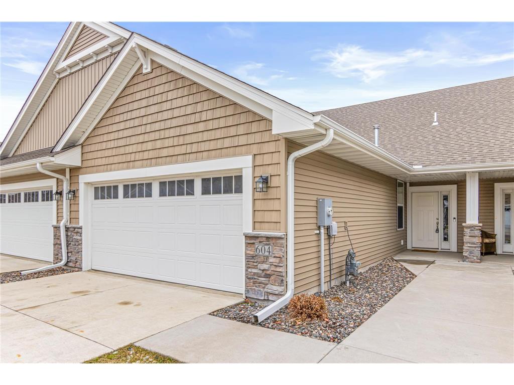 604 Liberty Way, Vadnais Heights, MN, 55127 | MLS: 6470339 | Edina Realty