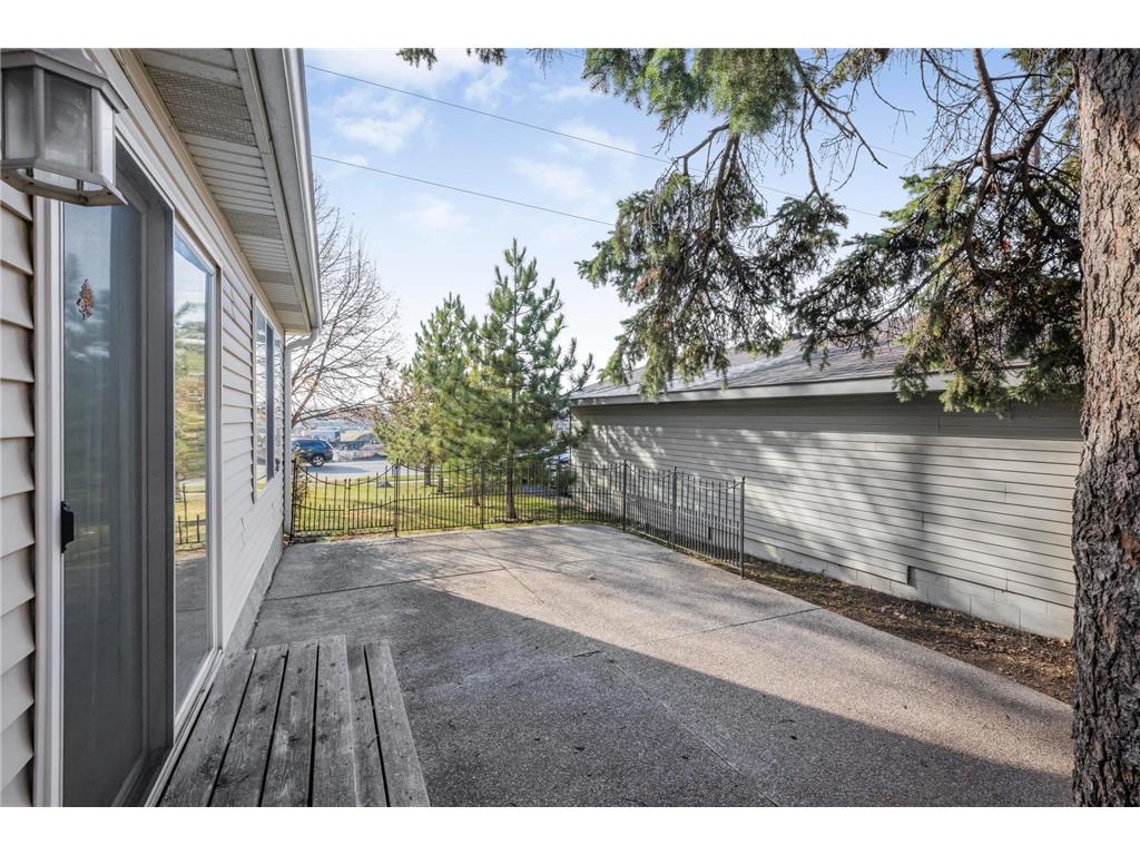 607 8th Street NE #A, Buffalo, MN, 55313 | MLS: 7028970 | Edina Realty