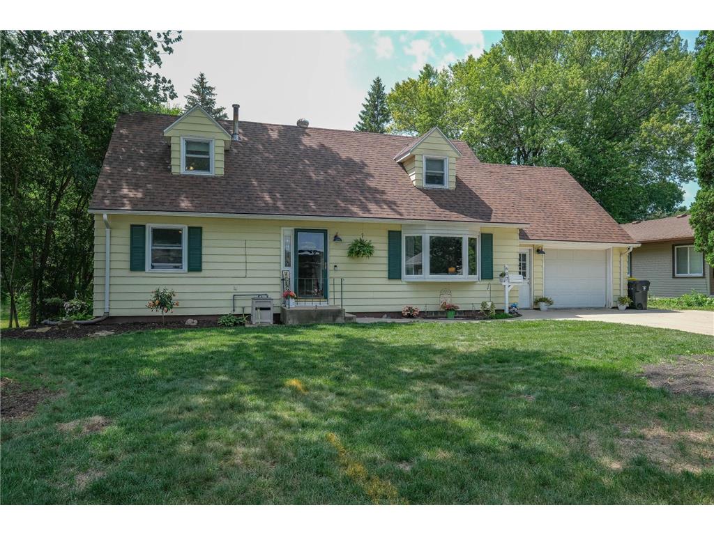 607 Lakeview Avenue, North Mankato, MN, 56003 | MLS: 6402126 | Edina Realty