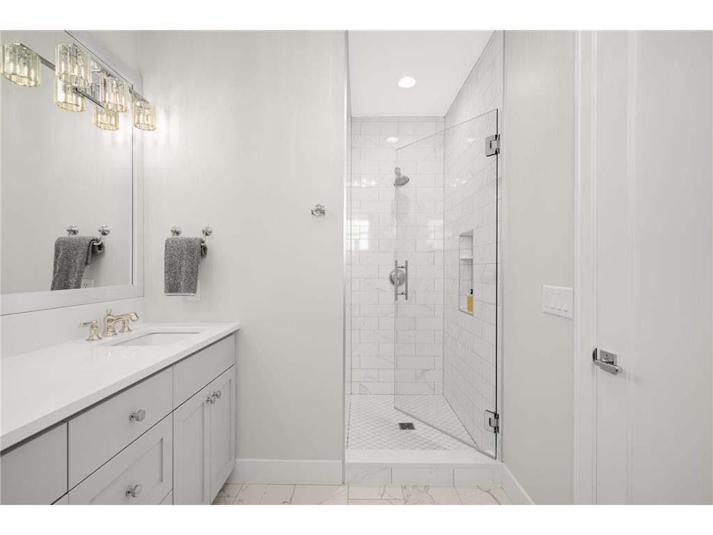 6128 Kellogg Avenue #201B, Edina, MN, 55424 | MLS: 7010588 | Edina Realty