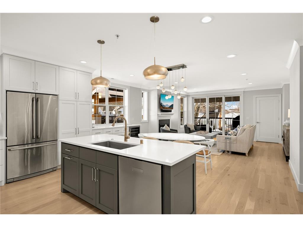 6128 Kellogg Avenue #201B, Edina, MN, 55424 | MLS: 7010588 | Edina Realty