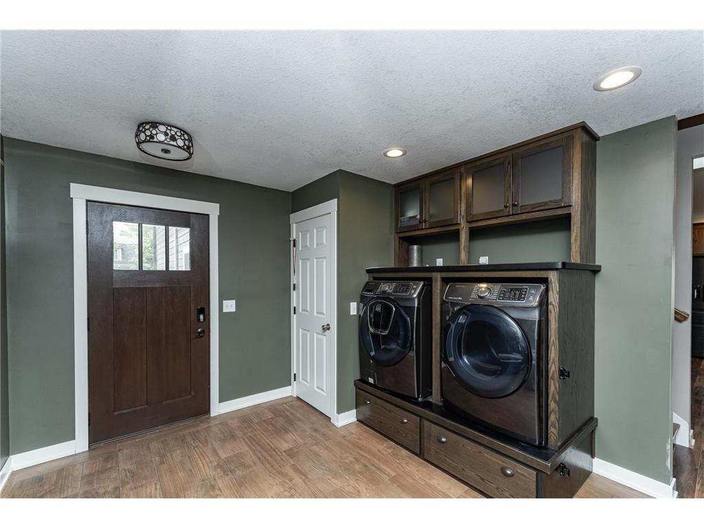 620 W Dwelle Street, Lake City, MN, 55041 | MLS: 6759214 | Edina Realty