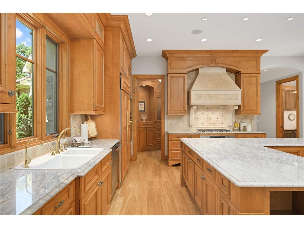 621 Ferndale Road W, Wayzata, MN, 55391 | MLS: 6557224 | Edina Realty