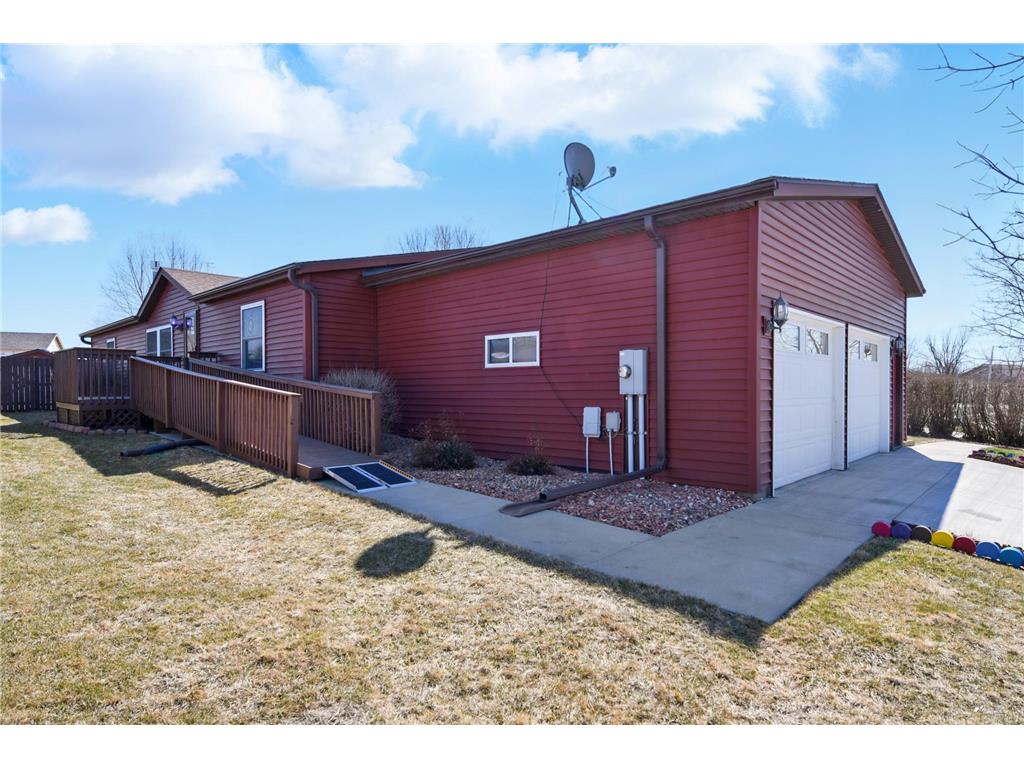 6218 Jonathan Drive NW, Rochester, MN, 55901 | MLS: 6697588 | Edina Realty