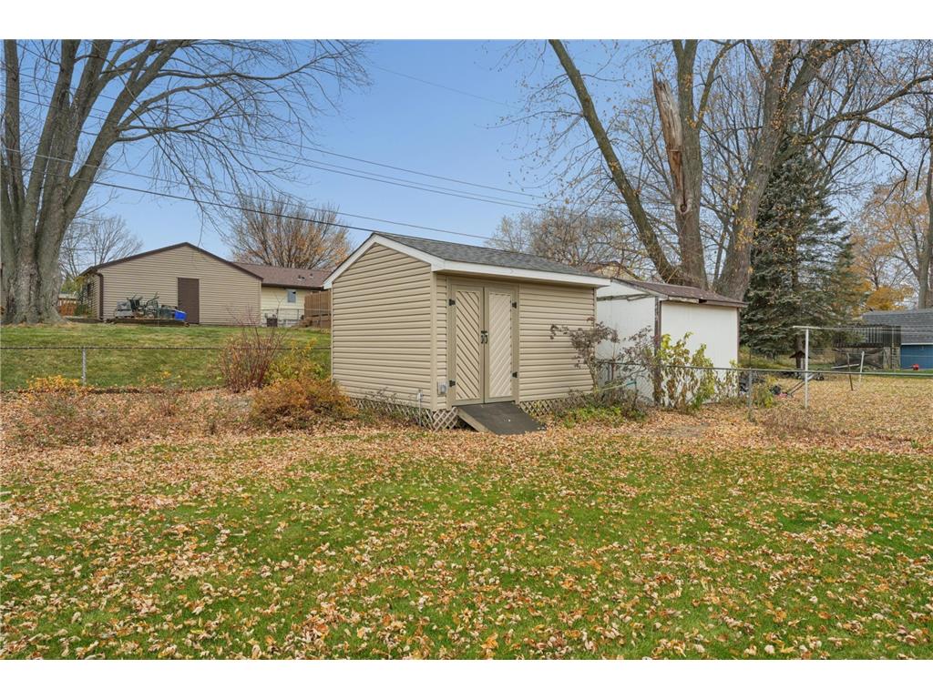 6249 Oak Knoll Drive, Woodbury, MN, 55125 | MLS: 6815960 | Edina Realty