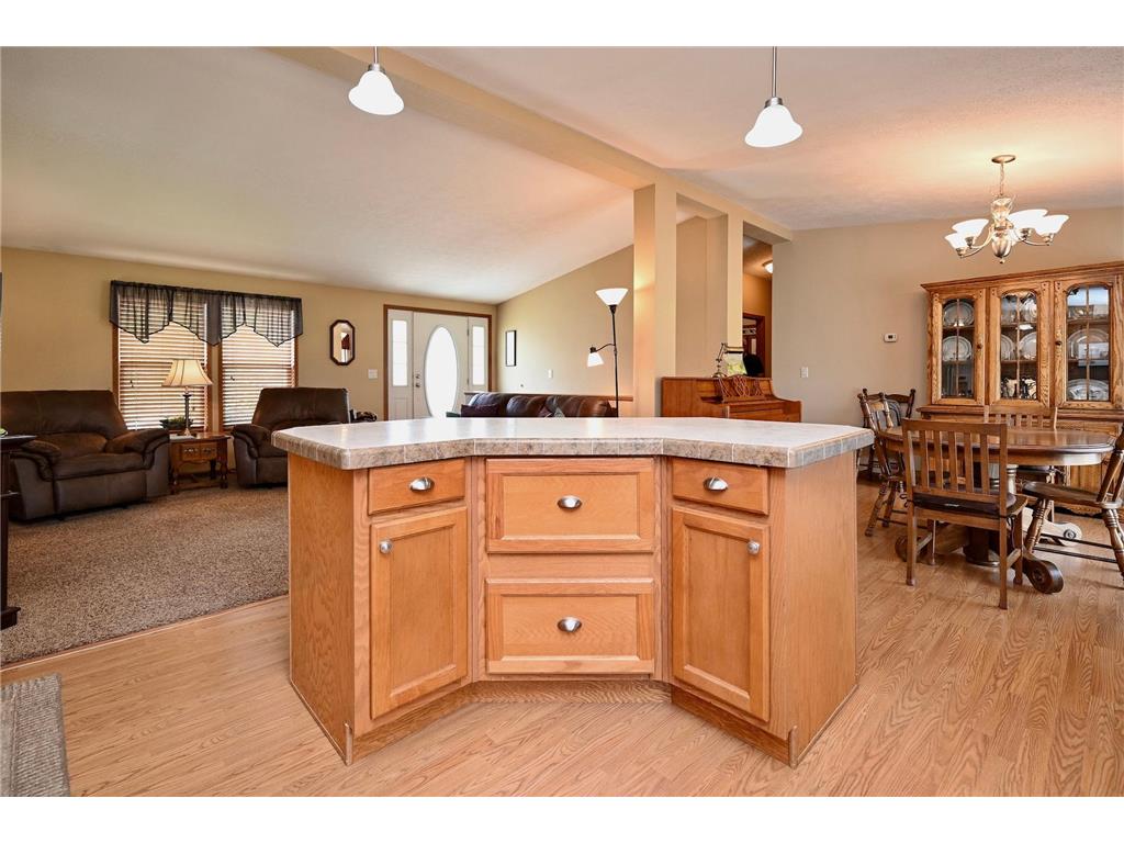 6266 Jonathan Drive NW, Rochester, MN, 55901 | MLS: 6767591 | Edina Realty