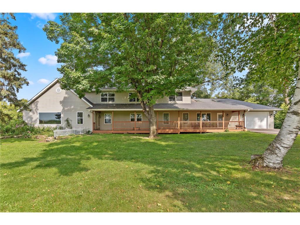 628 258th Street, Farmington Twp, WI, 54020 | MLS: 6766275 | Edina Realty