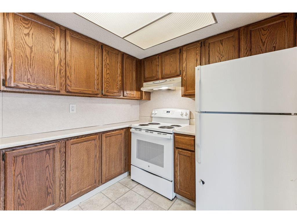 6301 Colony Way #2C, Edina, MN, 55435 | MLS: 6522608 | Edina Realty