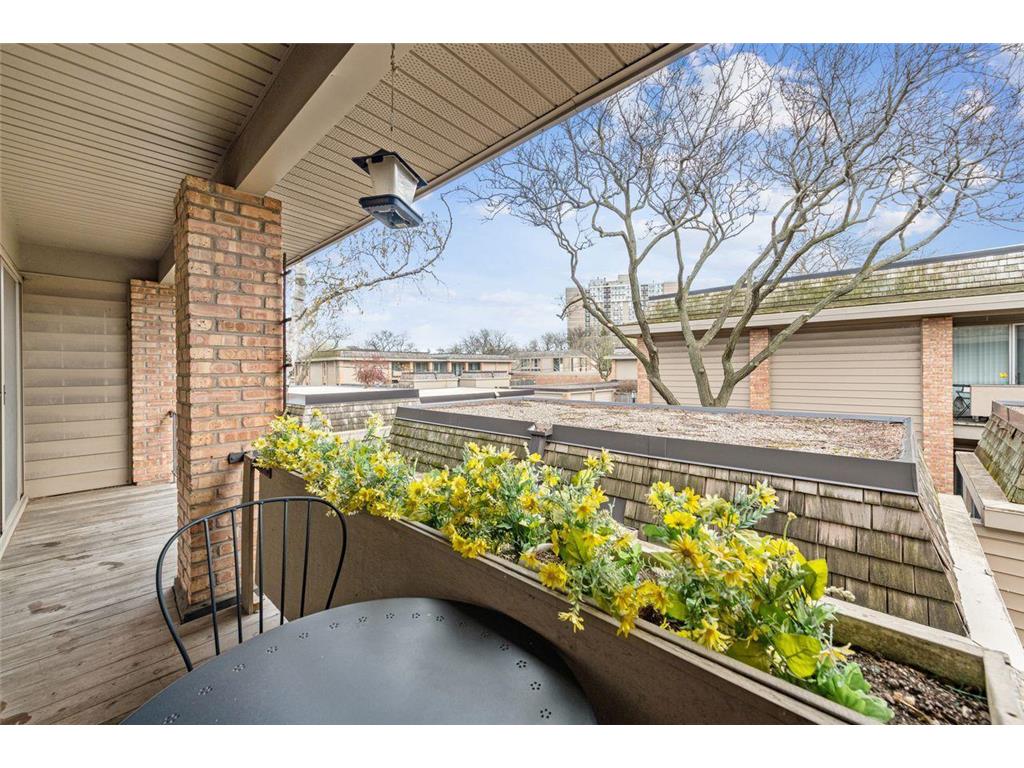 6301 Colony Way #2C, Edina, MN, 55435 | MLS: 6522608 | Edina Realty