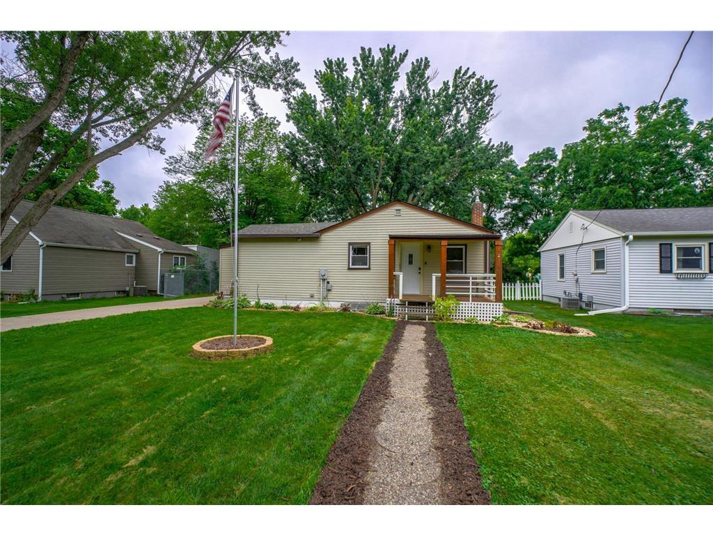 631 N Washington Avenue, New Richmond, WI, 54017 | MLS: 6572765 | Edina ...