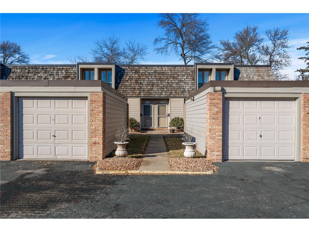 6319 Barrie Road, Edina, MN, 55435 | MLS: 6479694 | Edina Realty